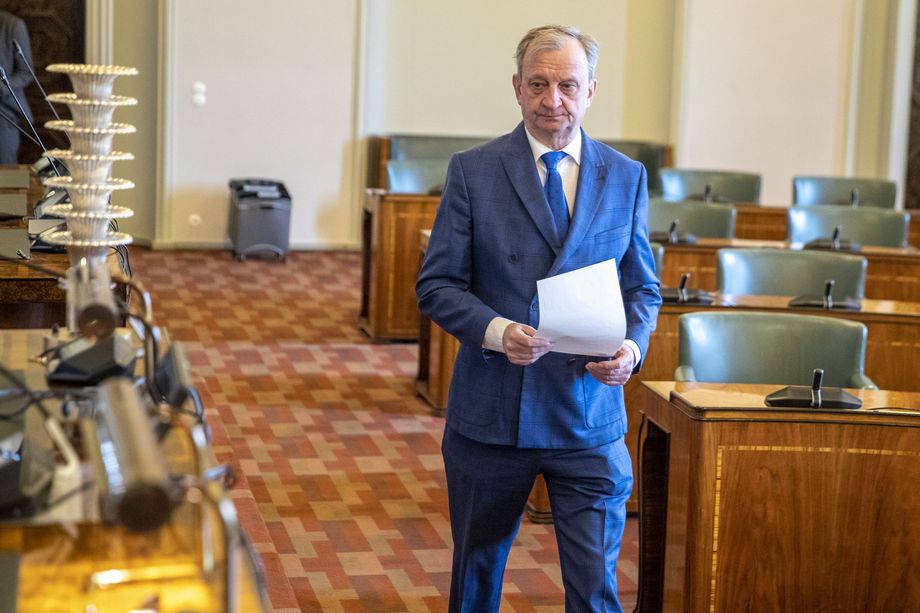 Liike Nyt vastasi Orpolle: Neljä kynnyskysymystä