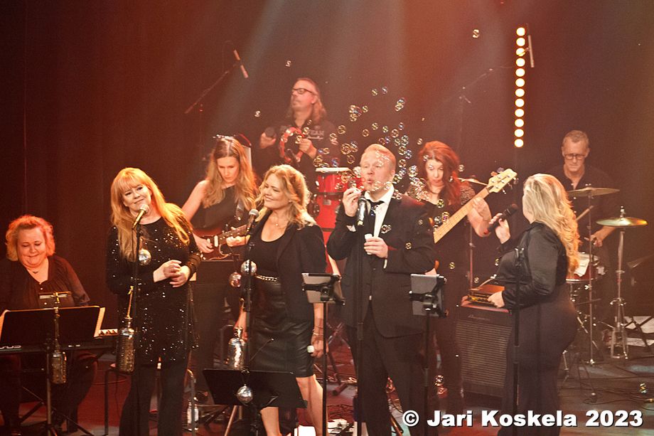 Harva uskoi naisten suurprojektin menestykseen – Nyt 22-henkinen big ...