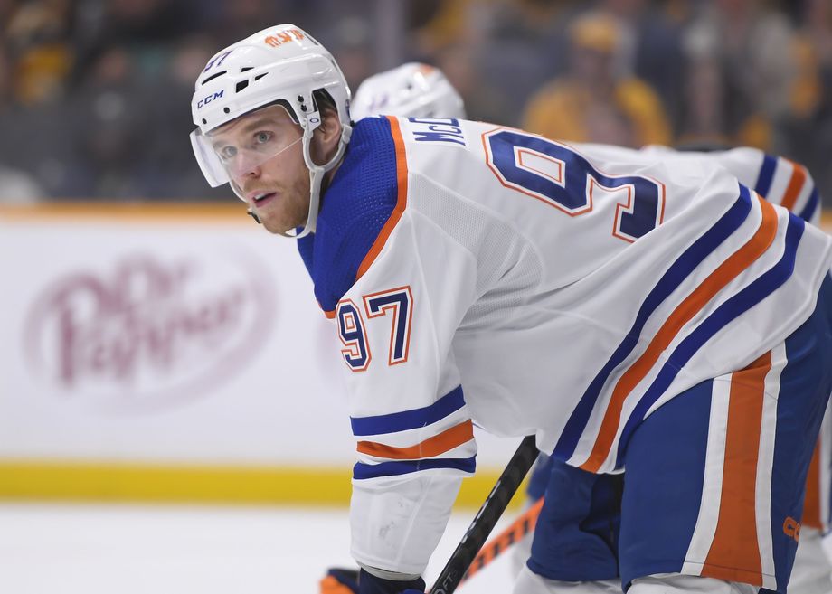Connor McDavid käyttää samoja sukkia pelistä toiseen