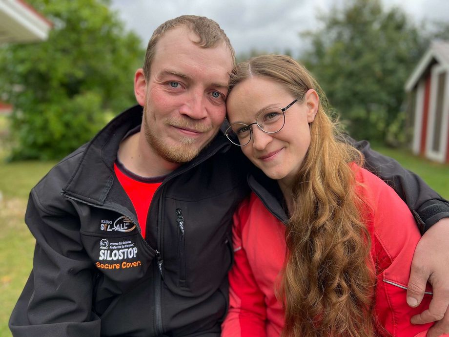 Maajussi-Anna-Reetta ja Kalevi odottavat toista lastaan