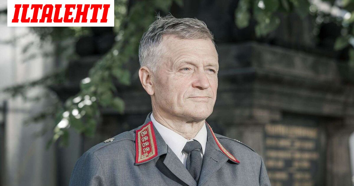 Puolustusvoimain komentaja muistelee kuollutta Martti J. Karia