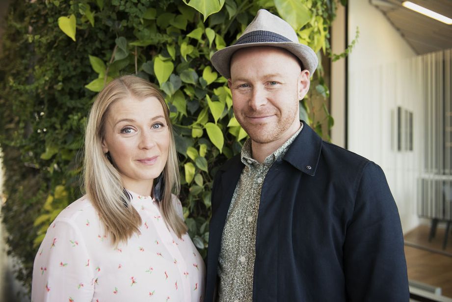 Salatut elämät -tähti Monika Lindeman ja Darren McStay empivät aluksi ...