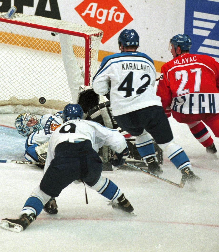 Jan Hlavac teki kultamaalin finaalissa Leijonia vastaan 1999