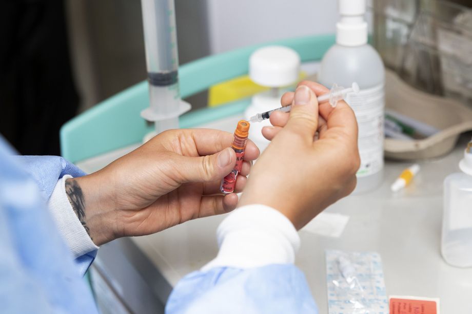 Tutkija: Suomen testit eivät suoraan tunnista koronan uutta muunnosta