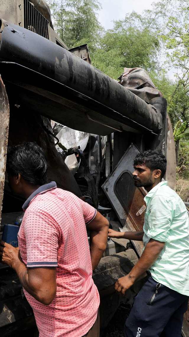 Tältä näyttää Intian junaonnettomuuden turmapaikalla – Katso kuvat ...