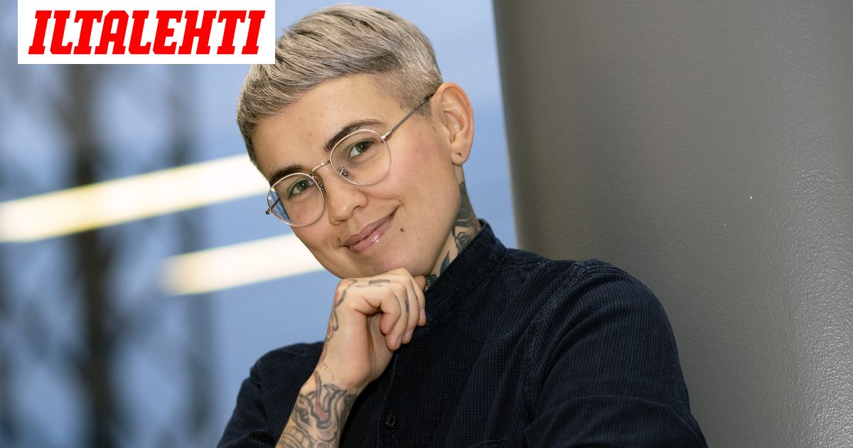 Somevaikuttaja Nata Salmela Gogin kantabaarissa: raha aiheena