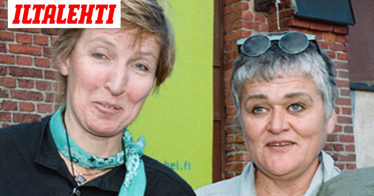 Lehti: Taiteilijapari Pirkko Saisio ja Pirjo Honkasalo viettivät häitään