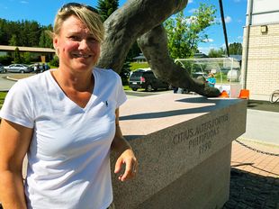 Heli Rantanen voitti olympiakultaa – jäätävä ilme heiton jälkeen