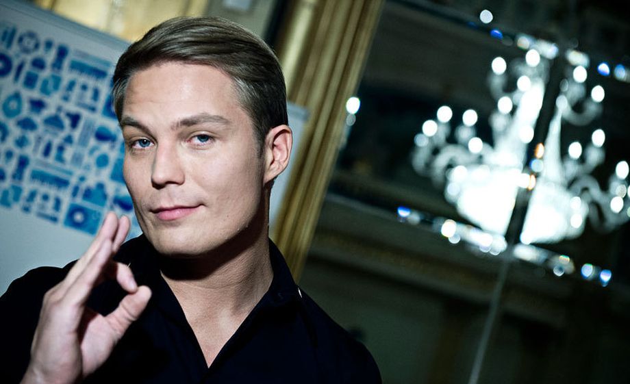 Cheek luopui luksuskiesistään - Katso kuva Maseratista!