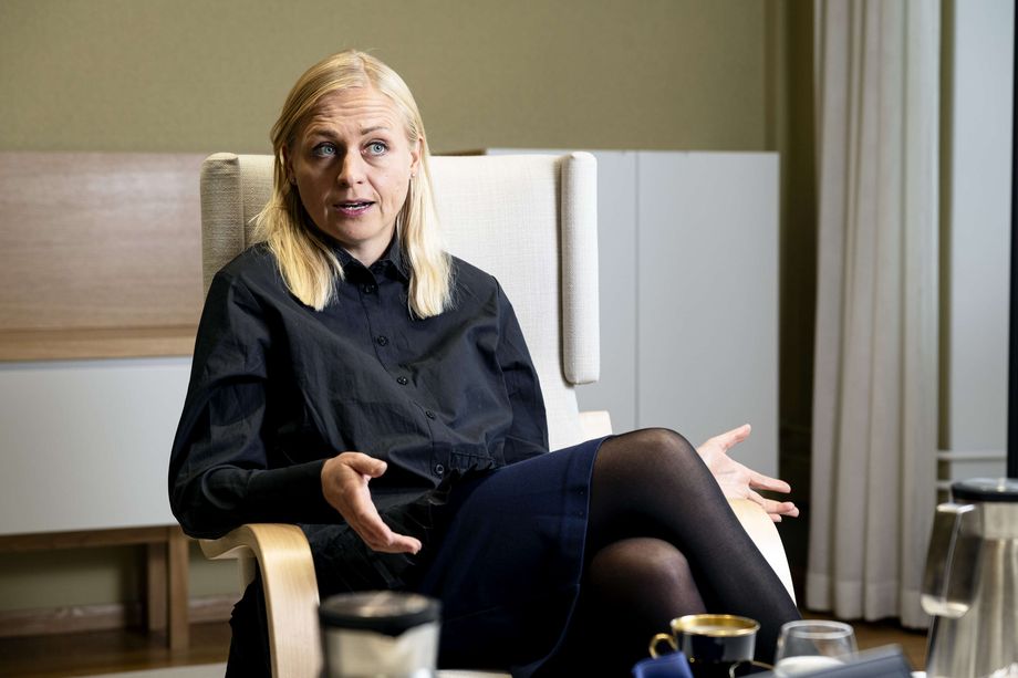 Elina Valtonen vastaa syytöksiin Israel-linjasta