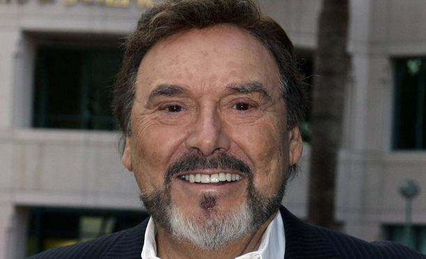 Kauniiden ja rohkeiden Massimo Maronea näytellyt saippuasarjalegenda on ...