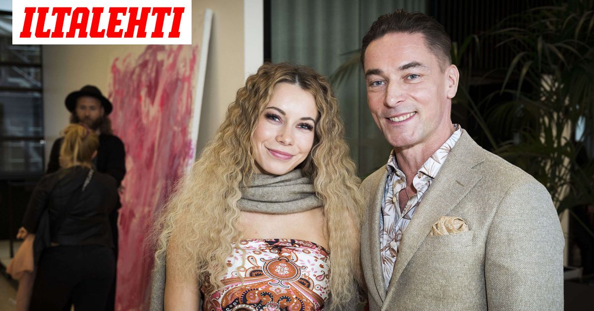 Kerttu Rissanen poseeraa Sami Uotilan kanssa yhteiskuvissa