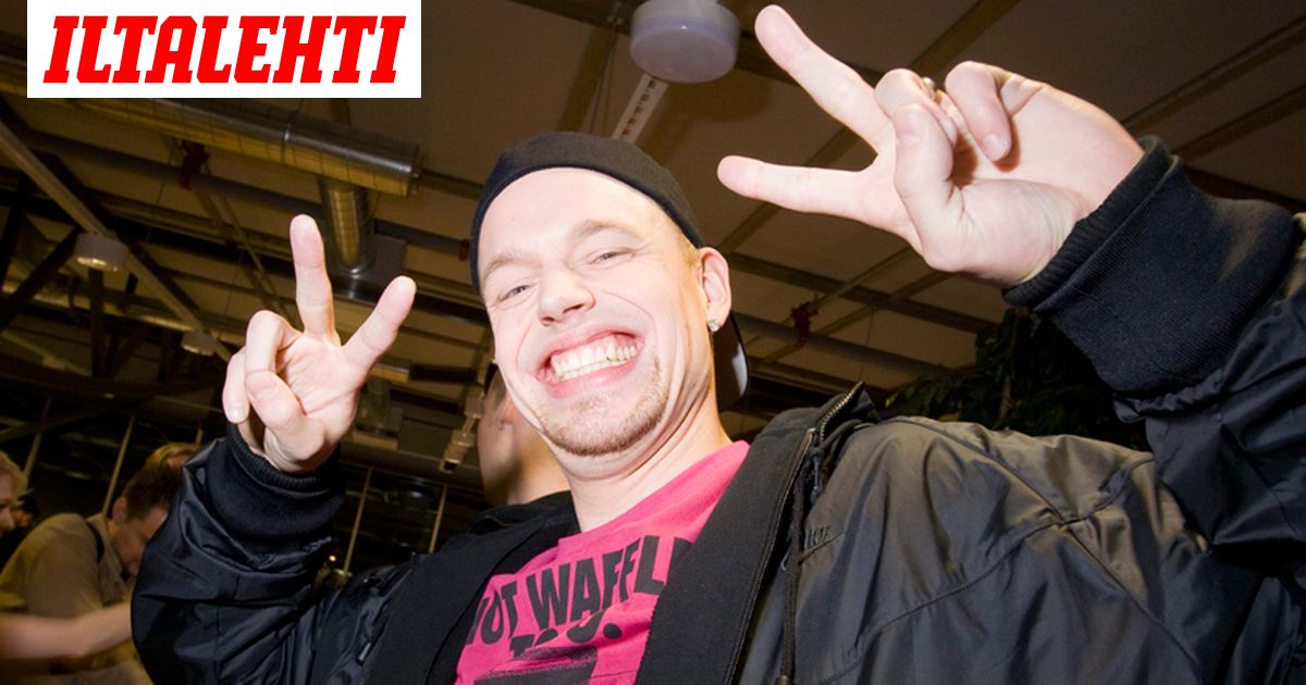 Suomalaisräppärillä stadionkeikka Kiinassa - katso kuvat!