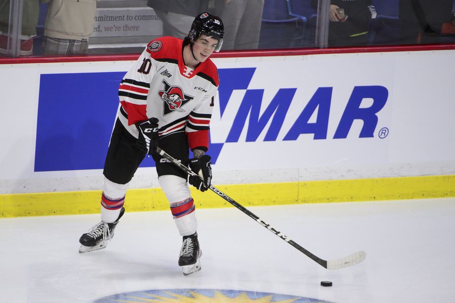 Koskettava hetki NHL:ssä: Pelaaja istui koko illan katsomossa – Kuuli ...