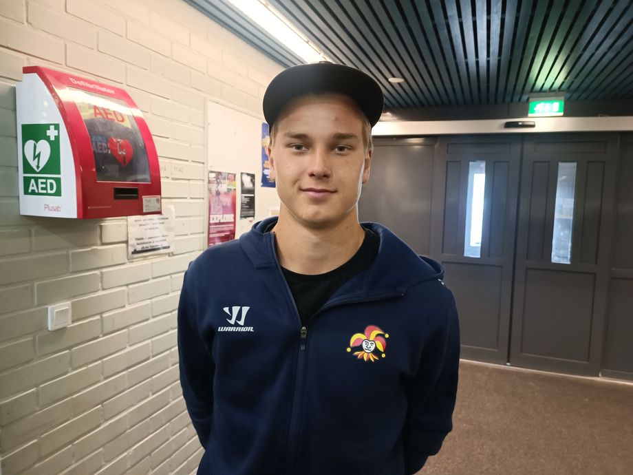 Jokerien päävalmentaja heitti piikin liigaseuroille – Onni Lindiltä yllättävä paljastus ...