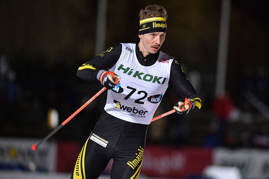 Kari Varis ja Perttu Hyvärinen: metsätöitä ja saunomista