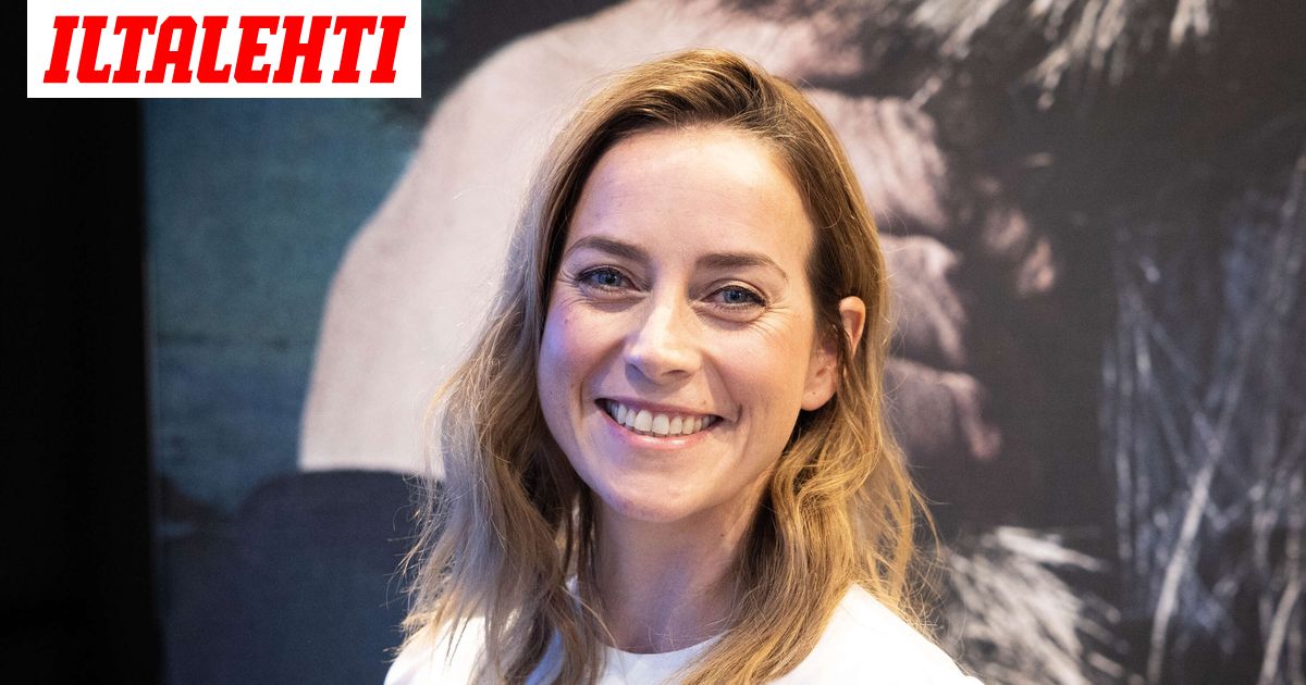 Iina Kuustonen 40 vuotta – Näin hän on muuttunut vuosien varrella