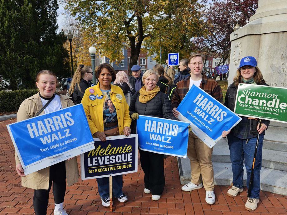 Kamala Harrisin tukijat lähettivät suomalaisille viestin