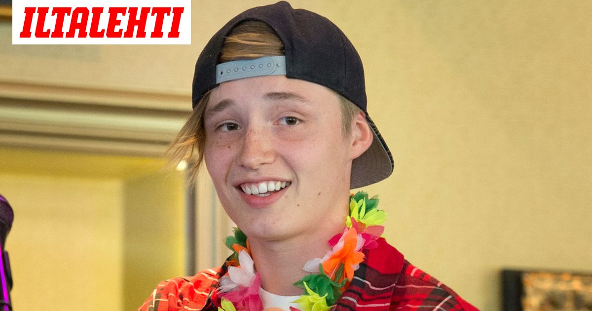 Isac Elliot yhteiskuvassa äitinsä kanssa - kuin kaksi teiniä!