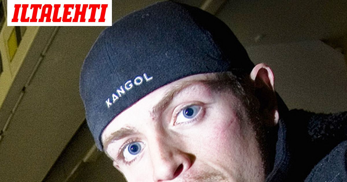 Matt Nickerson riehui katsomossa