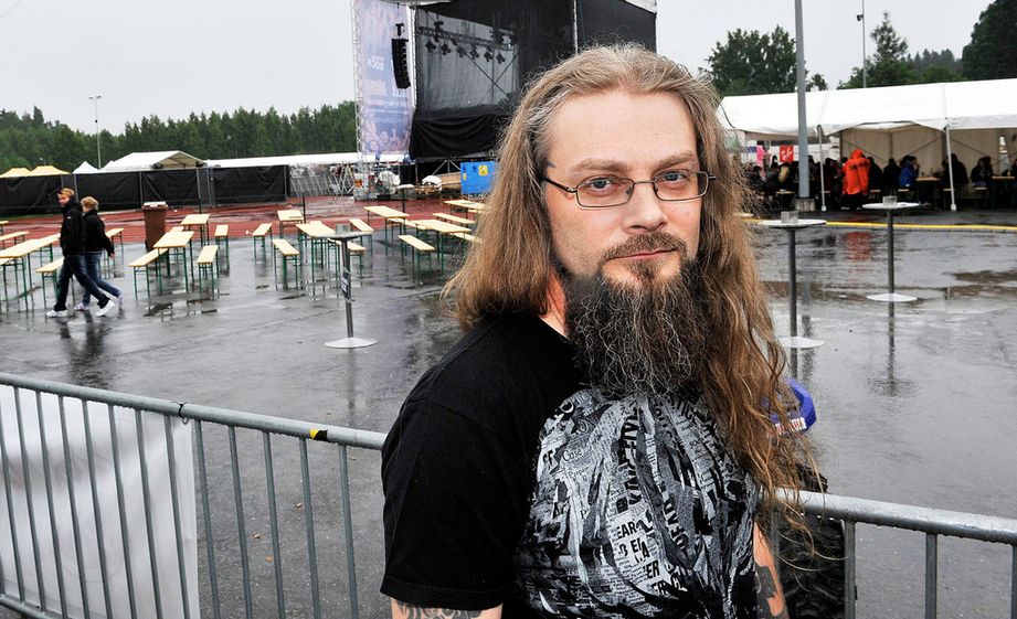 Me Naiset: Muusikko Marko Annala koulukiusaamisesta: "Minua potkittiin ...