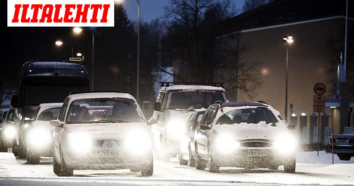 Liikkuva poliisi: Autoilijat uusavuttomia ja ajattelemattomia ...