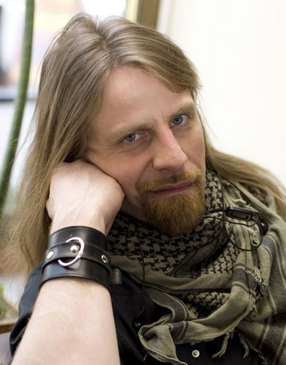 Lehti: Jone Nikula puhuu rakkaudesta Elleniin