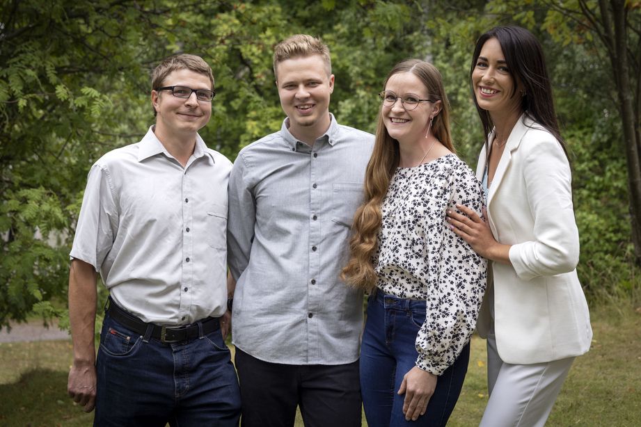 Maajussitar Anna-Reetta käy karhumetsällä