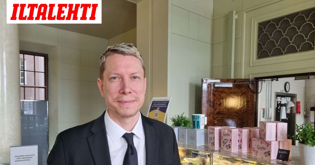 Terapeutti-Ville pyysi anteeksi Riikka Purralta – Tölväisi eduskunnassa