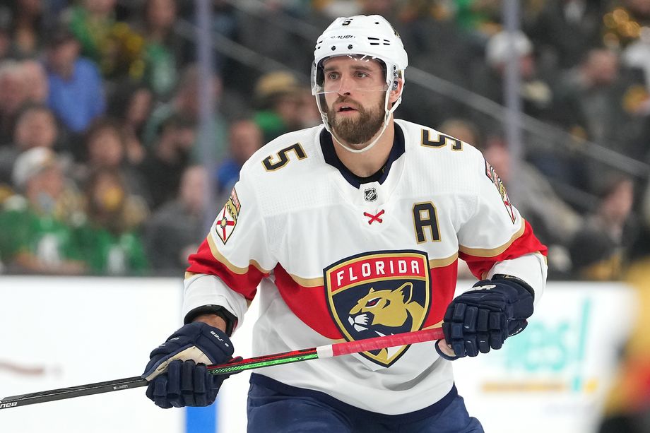 NHL: Aaron Ekblad loukkaantui