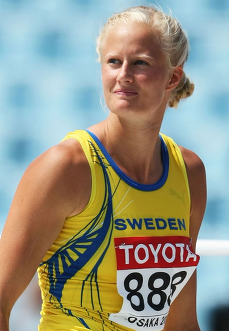 Is Avril Lavigne Tronder or Subnordid?