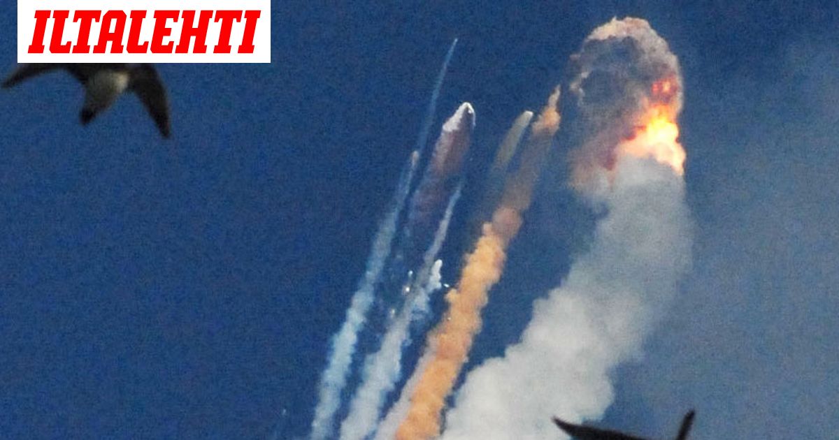 Satelliittia kuljettanut raketti räjähti - katso kuvat