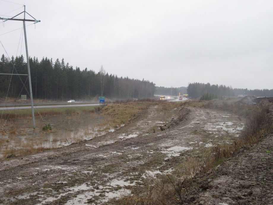 Meluvalli pullahti miltei moottoritielle Turussa, korjaustyöt antavat ...