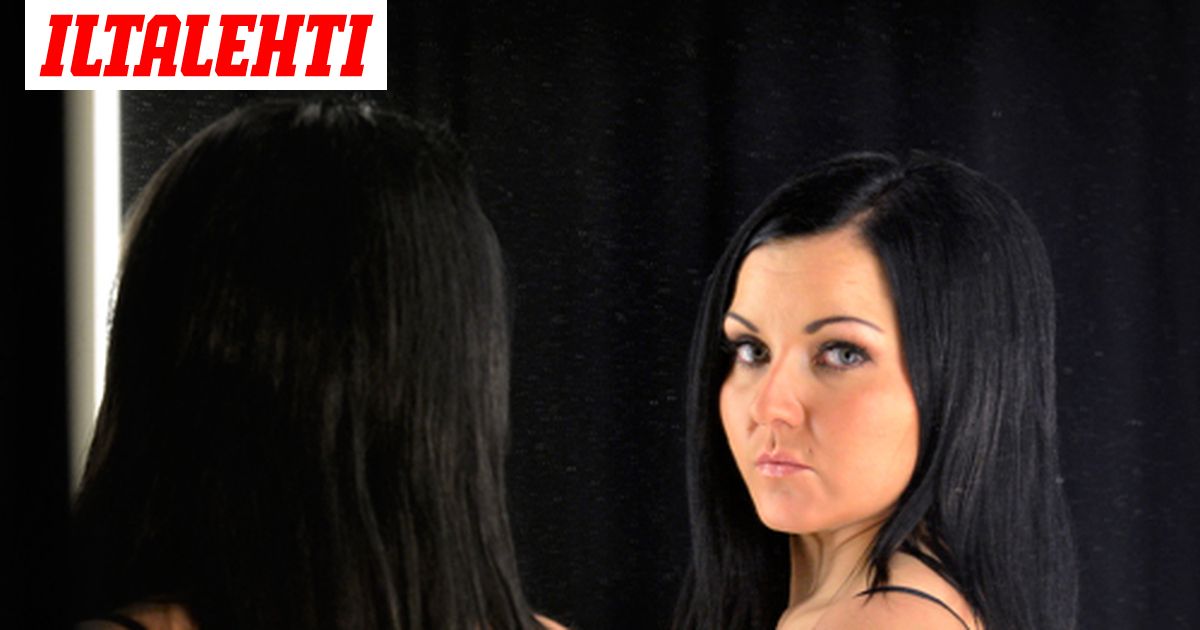 Viikon Iltatyttö: Lotta