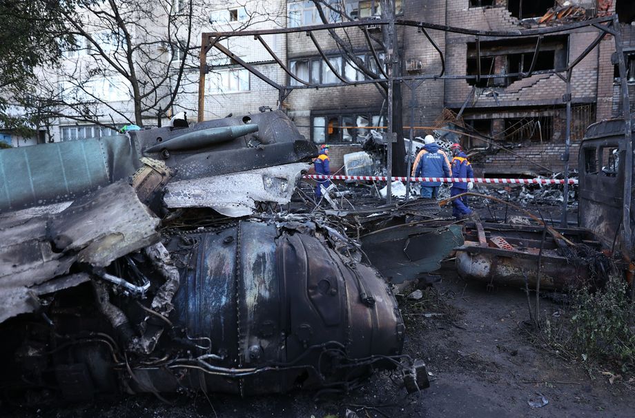 Venäläinen sotilaskone törmäsi taloon Siperiassa