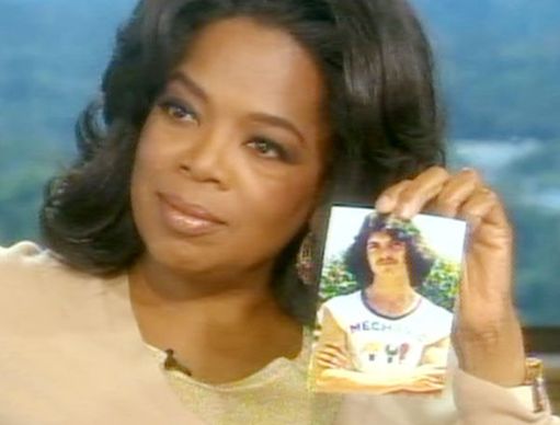 Oijoi, mikä tukkagigolo! Tunnistatko tämän tähden nuoruudenkuvastaan?