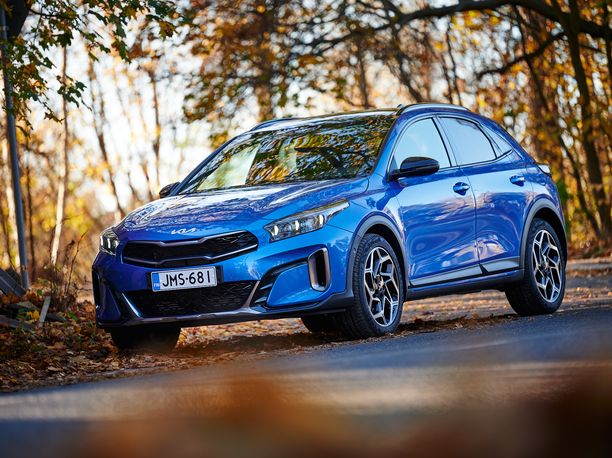 Koeajo: Kia Xceed GT-Line kevythybridi